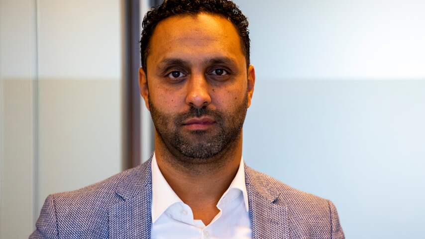 Khalid Kasem werd door Peter R. de Vries aangespoord om te presenteren | Media | NU.nl