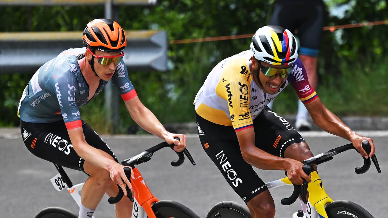 Arensman krijgt lof van ploeggenoot Bernal: 'Hij verdient podiumplaats ...