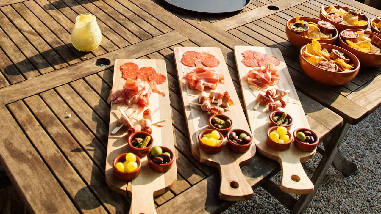 Borrelhap op terras is 'deelbaar en fotogeniek' | Eten en drinken | NU.nl