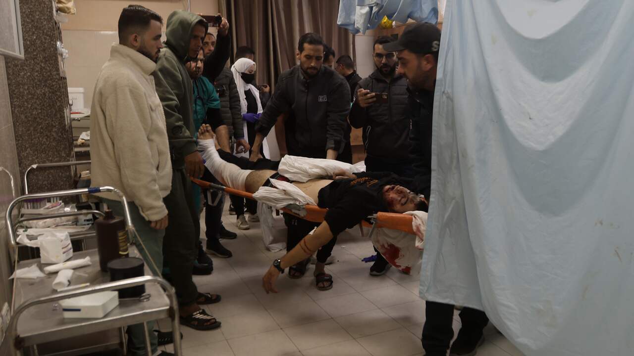 Terwijl de bloedige strijd in Gaza voortsleept, neemt druk op Israël ...