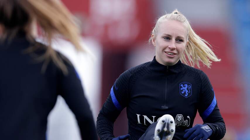 Twaalfvoudig Oranje-international Kaagman tekent na zwangerschap bij ...