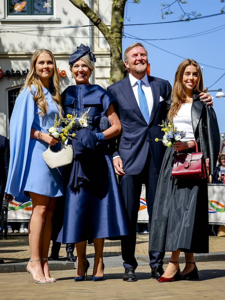 Dit droegen Máxima, Amalia, Alexia en Willem-Alexander op Koningsdag ...