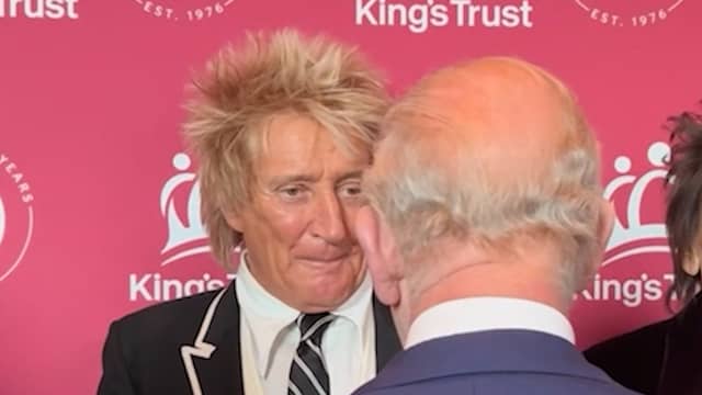 Rod Stewart bedankt koning Charles voor aanpakken 'rotzak' Trump | NU.nl