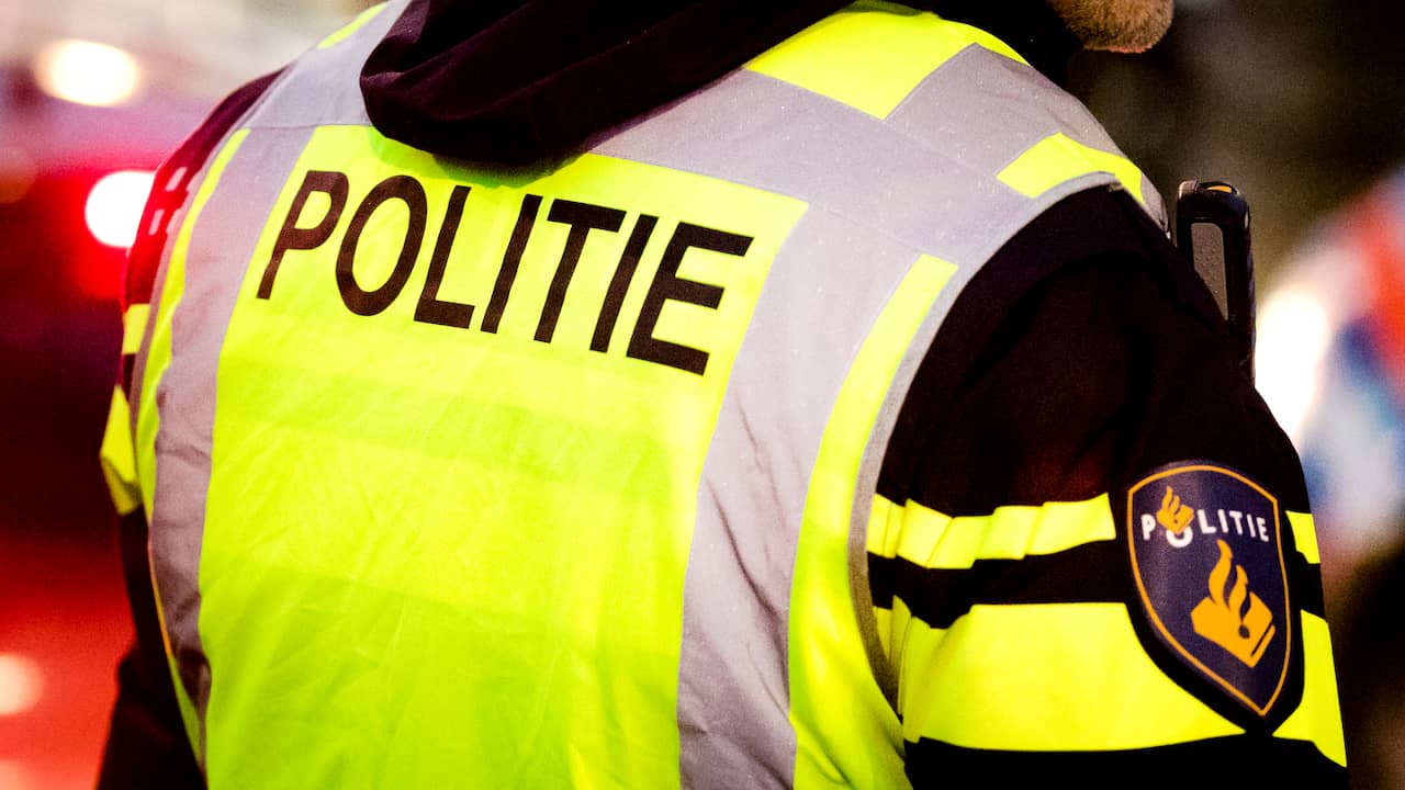 Politie waarschuwt voor nep-modellenscout nabij Almelo | Binnenland | NU.nl