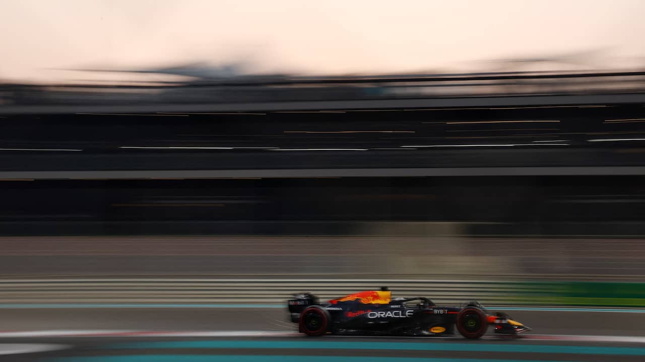 Verstappen klokt 17e tijd in tweede vrije training Abu Dhabi | NU.nl