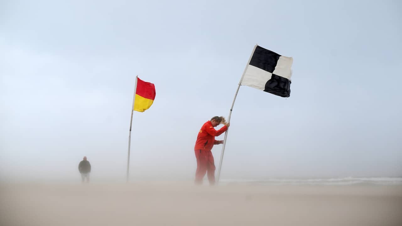 Windstoten tot bijna 200 kilometer per uur in Schotland door storm ...