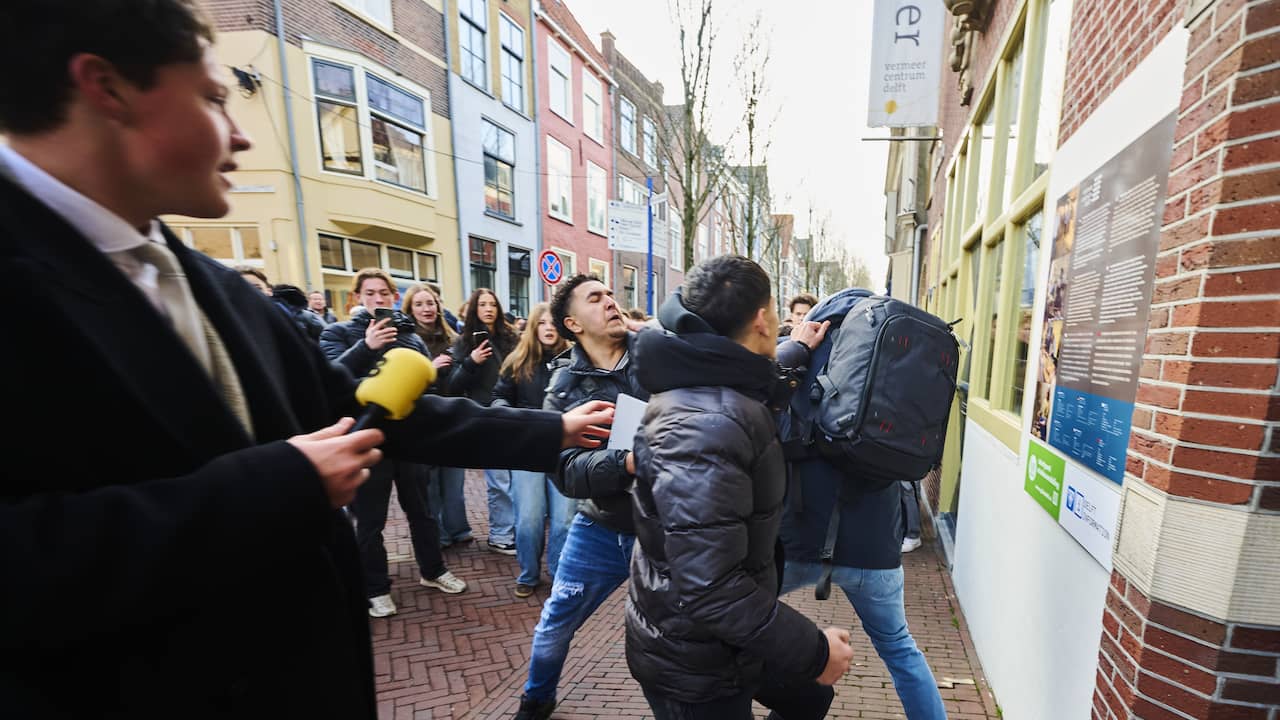 YouTuber Bender tijdens opnames in Delft aangevallen door jongeren ...