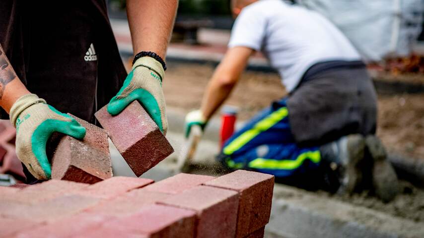 Nijmegen wil vier woontorens voor jongeren naast station Nijmegen-Lent ...
