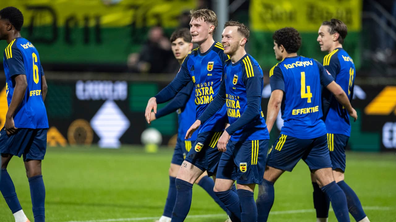Cambuur wint topper in Den Haag en nadert koploper ADO tot op twee ...