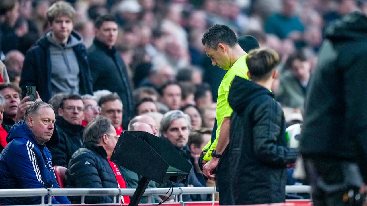 Arbitrage maakte ondanks VAR 26 fouten in Eredivisie: 'Wel goed ...