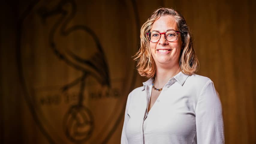 ADO-directeur is vrouw in mannenbolwerk: 'De grappen zijn verleden tijd ...
