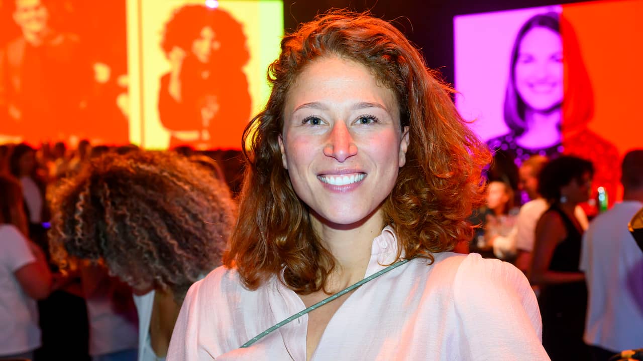 Amber Kortzorg presenteert dagelijkse talkshow rondom Serious Request | Media | NU.nl