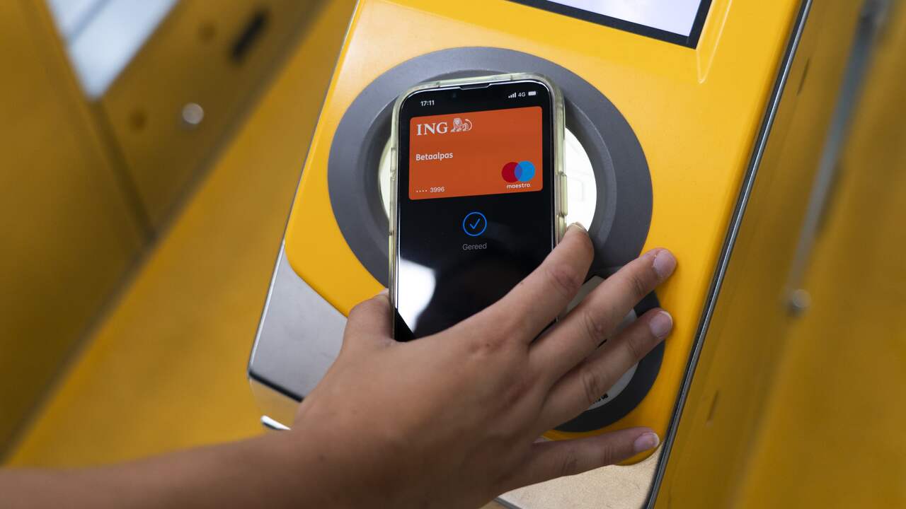 Lezersreacties op inchecken met bankpas: 'Onbewust 30 euro betaald in ...