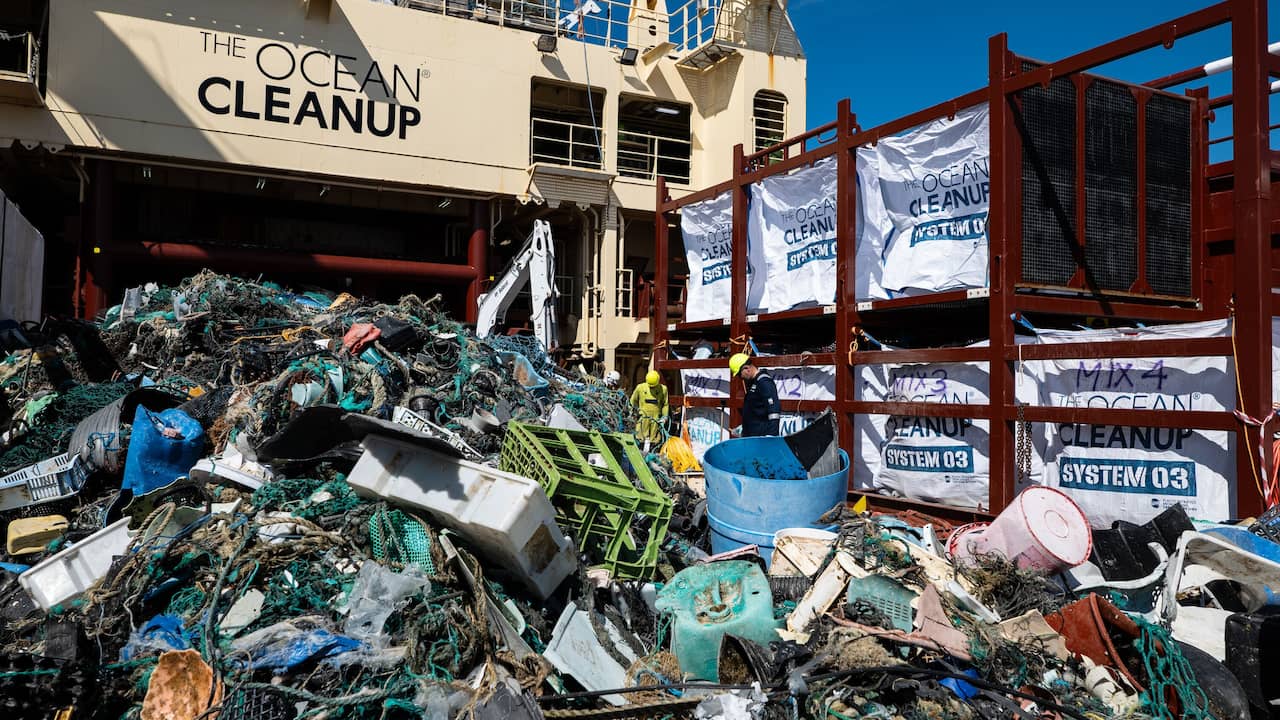 The Ocean Cleanup haalt honderdste lading afval uit Stille Oceaan ...
