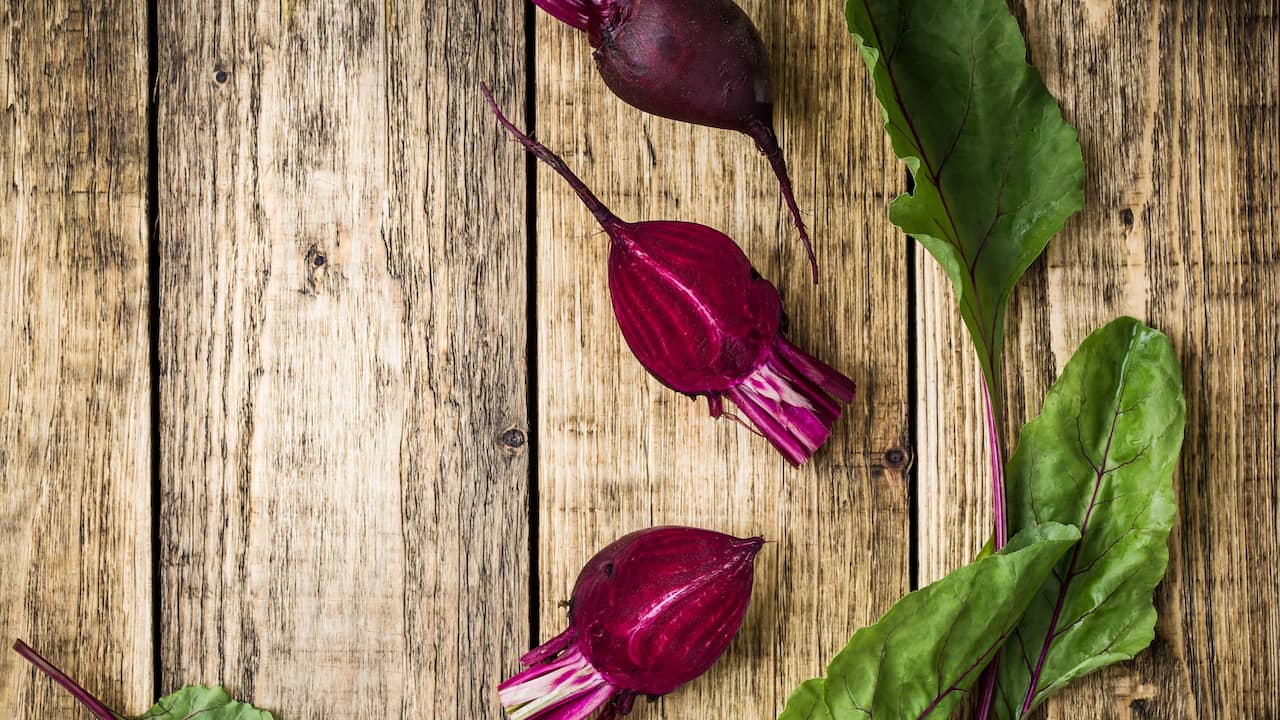 Lekker goedkoop: dit gerecht met bieten kost je nog geen 1,35 euro per ...