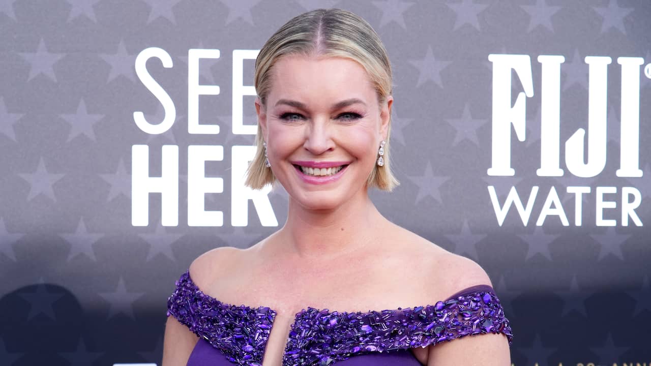 Rebecca Romijn 'verrast en ongelofelijk geschokt' door boek van ex John ...