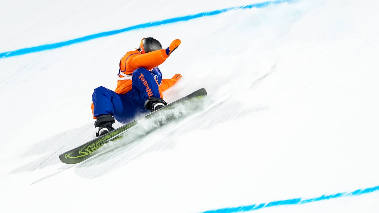 Snowboardsters Peperkamp en Van Vreden missen olympische finale big air ...