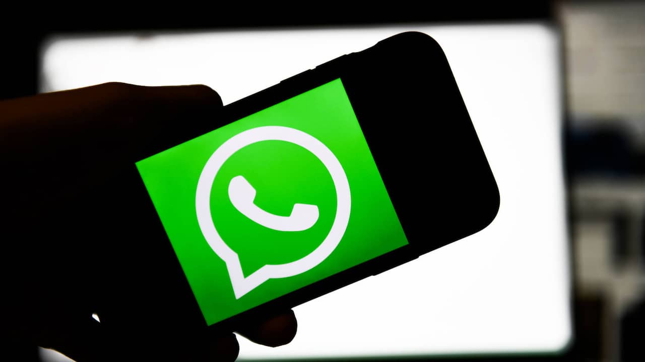 Beheerder WhatsApp-groep opgepakt voor rol bij geweld Ajax-Maccabi ...