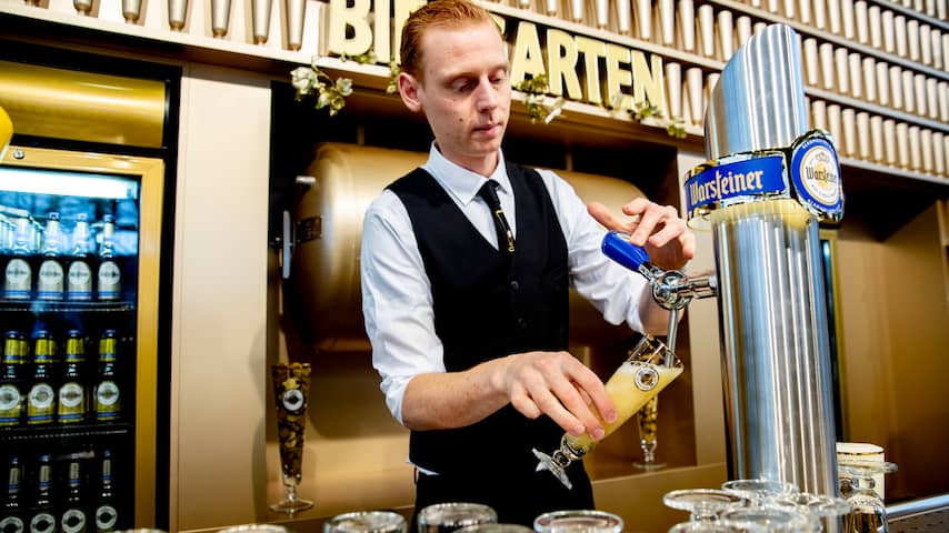 Een half miljoen Nederlanders werkt in de horeca en dat aantal stijgt ...