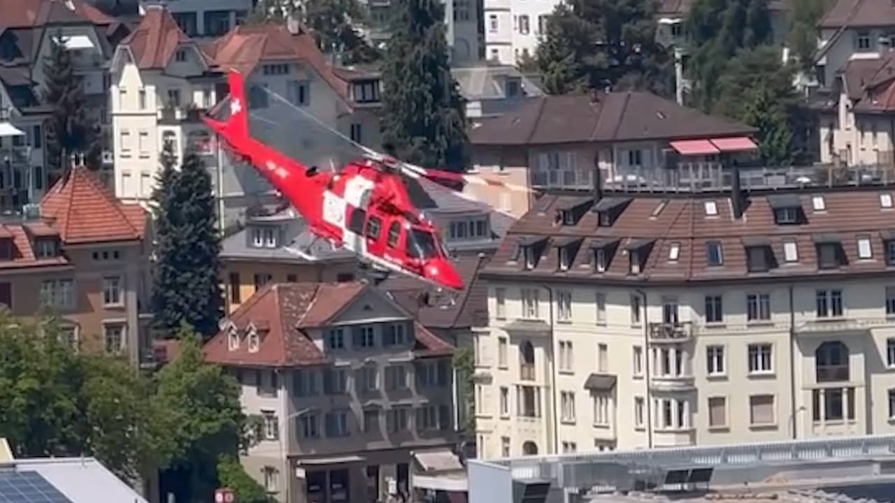 Zwitserse medische helikopter maakt online indruk met precisielanding ...