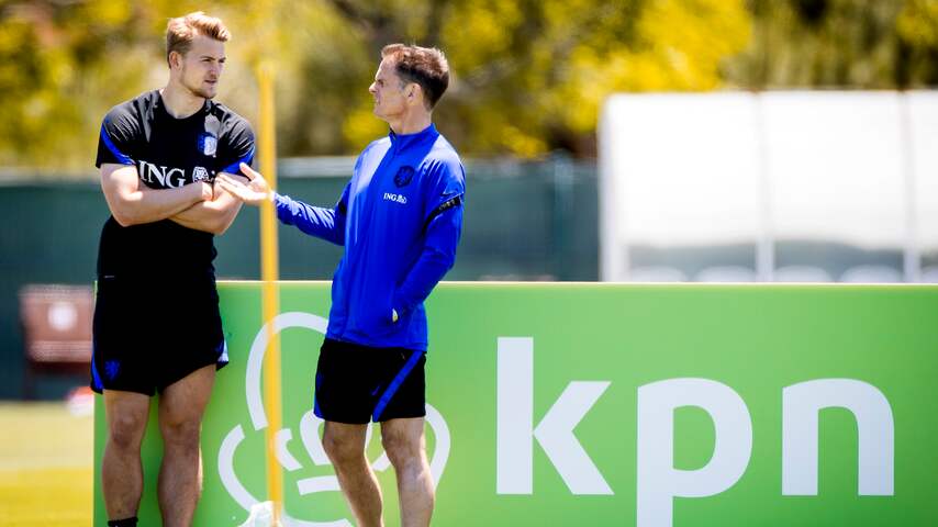 De Boer weet nog niet of De Ligt eerste EK-duel gaat halen | EK voetbal ...