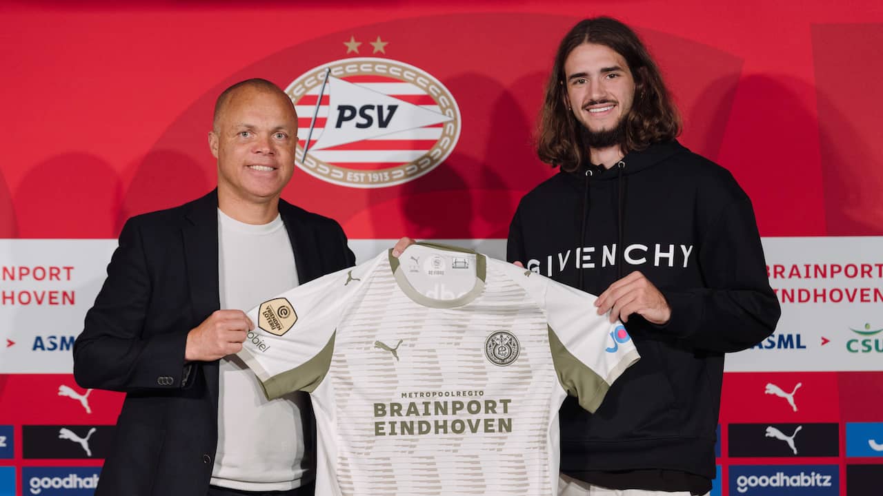 PSV troeft Feyenoord af en neemt verdediger Gasiorowski over van ...