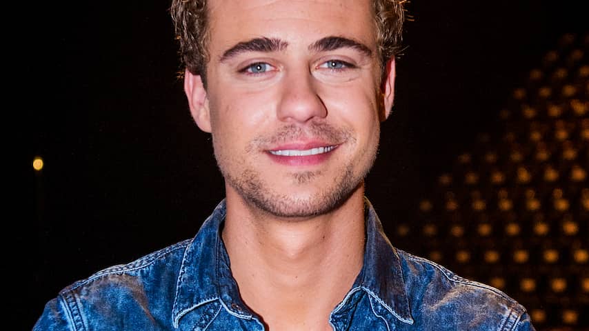 GTST-acteur Beau Schneider vindt 'hunk' een rare term | Media, Cultuur ...