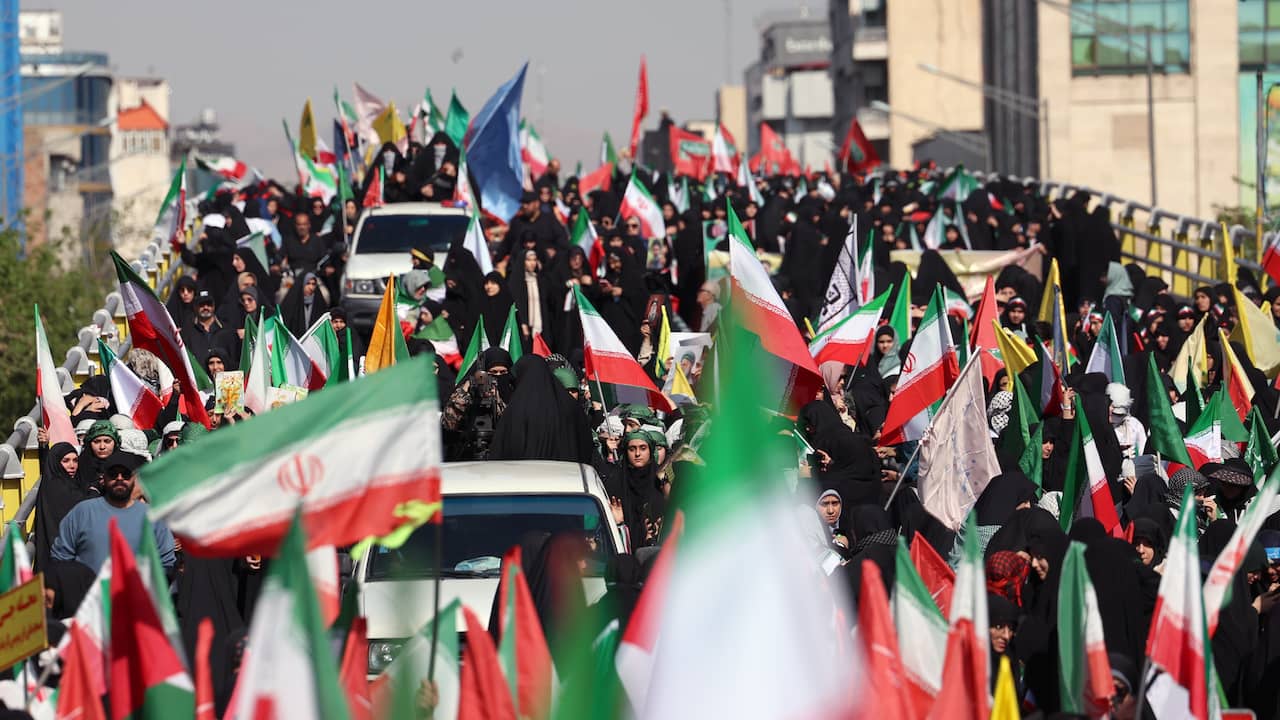 Iran opent Straat van Hormuz weer voor commerciële scheepvaart ...