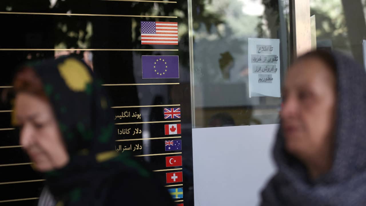 Terwijl Iran gebukt gaat onder honger en armoede, komt VN met nieuwe ...