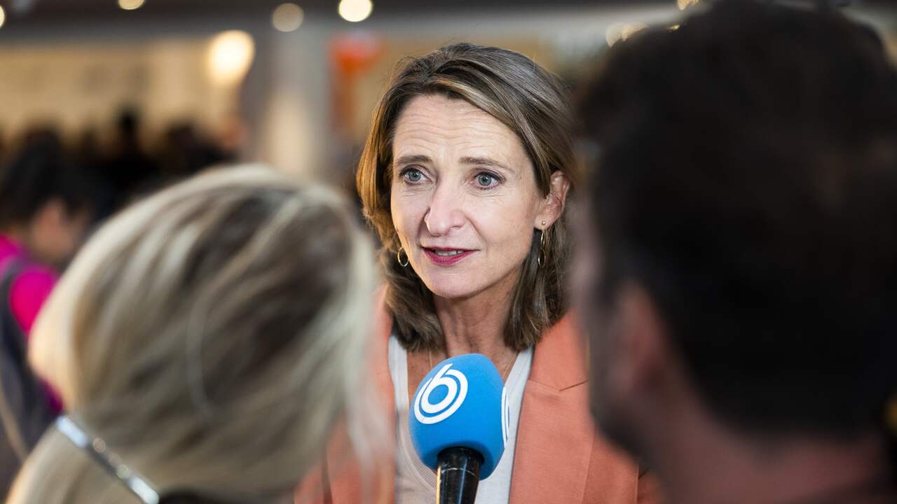 NPO-baas vindt dat Matthijs van Nieuwkerk nog lang niet terug op tv kan ...