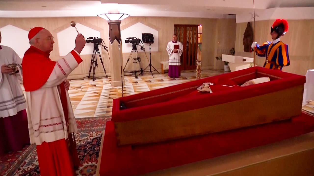 Paus Franciscus wordt zaterdagochtend begraven, gevolgen Koningsdag ...