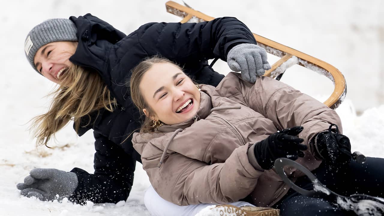 Teruglezen sneeuw | Noorden krijgt vrijdag dik pak sneeuw, KNMI geeft ...