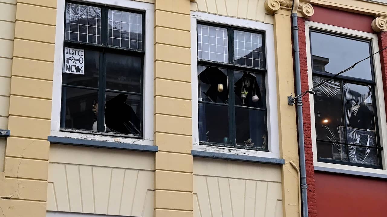 Grote brand na explosie in binnenstad Utrecht, calamiteitenhospitaal ...