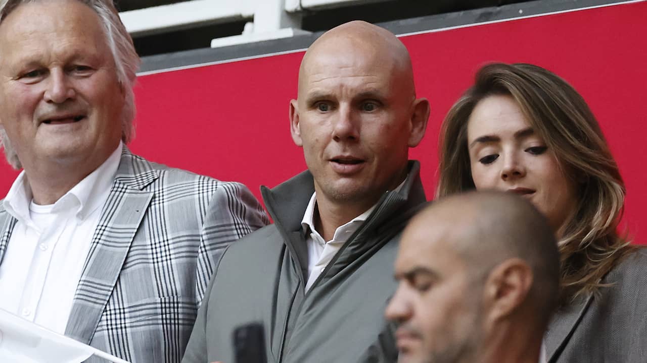 Ajax benoemt commissaris Jan van Halst tijdelijk tot algemeen directeur ...