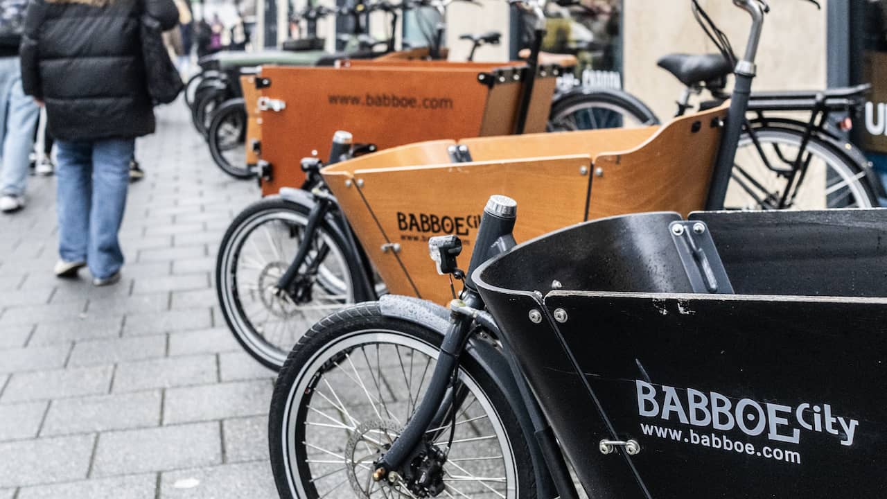 Fietsbedrijf achter Babboe en Batavus sluit laatste fabriek in ...