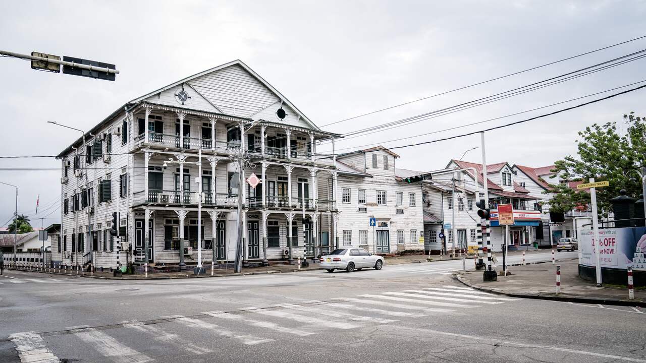 Surinaamse economie herstelt ondanks inflatie van 53 procent | Economie ...