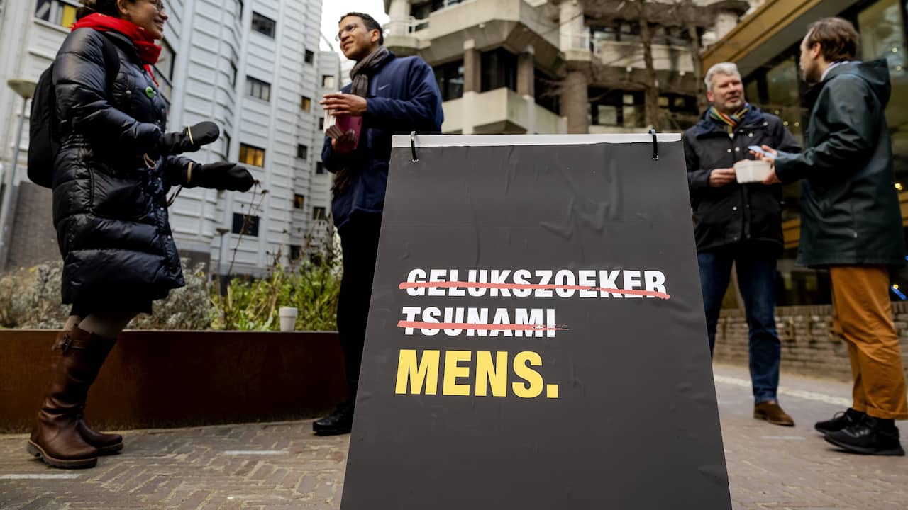 Zorgen over toon van migratiedebat: 'Werkt discriminatie in de hand' | Algemeen | NU.nl