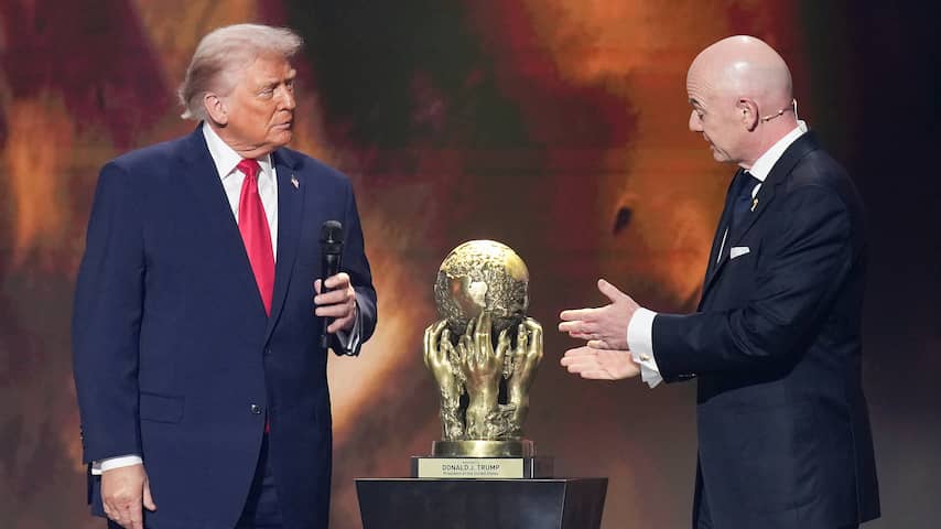 Trump krijgt vredesprijs van bevriende FIFA-baas Infantino na mislopen ...