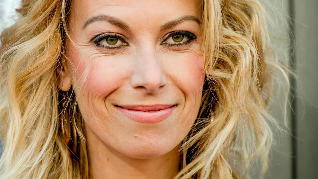 Susan Smit heeft meer tijd om te schrijven na relatiebreuk | Boek ...