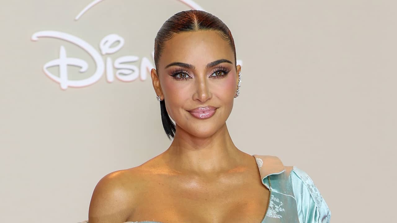 Kim Kardashian geeft dochter 2 dollar namens de tandenfee | Achterklap | NU.nl