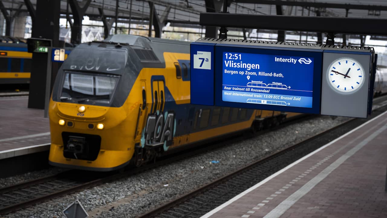 Treinverkeer Rotterdam Centraal ligt dit weekend plat, ook overlast Den ...