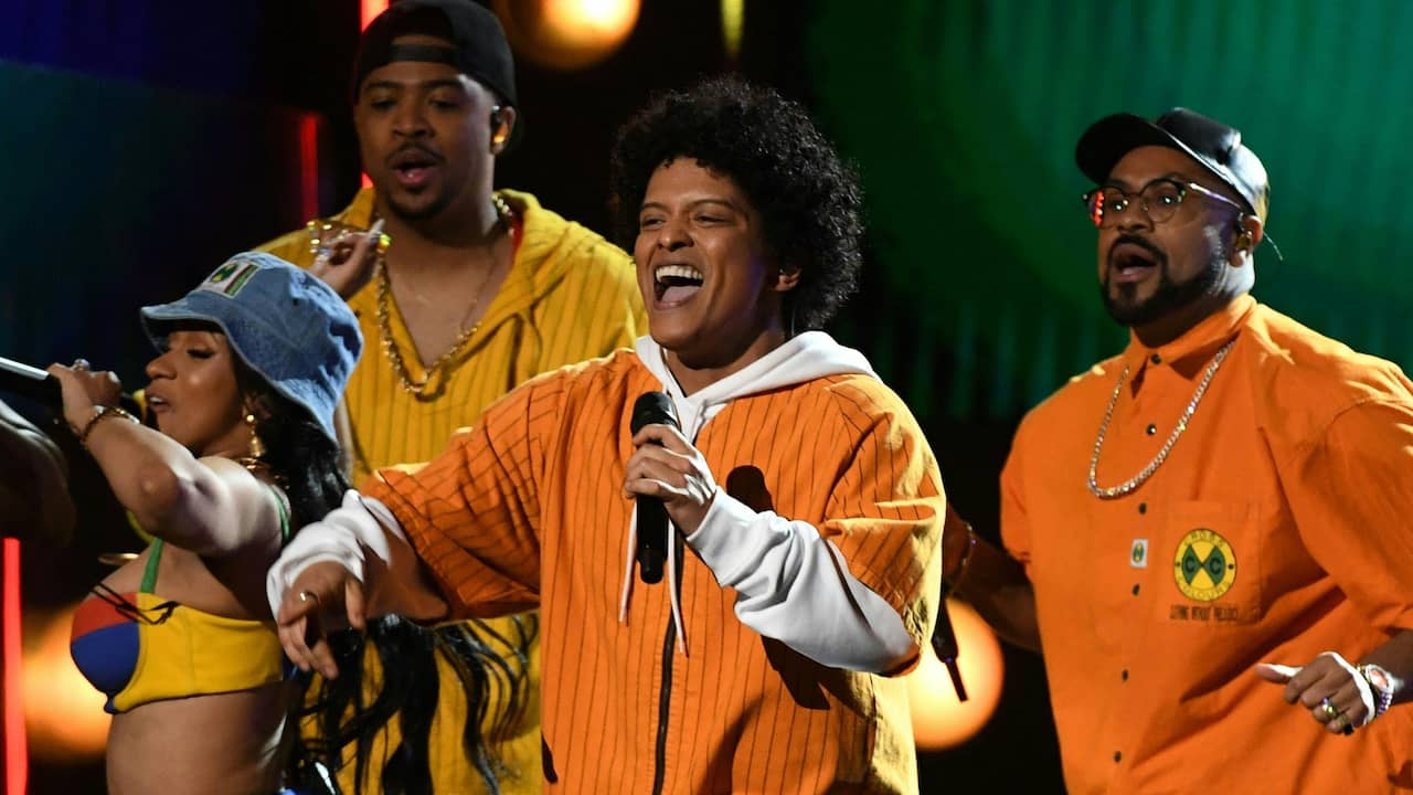 Bruno Mars scoort tiende nummer 1-hit in eigen land | Muziek | NU.nl