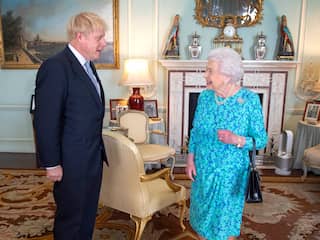 Oude Range Rover van overleden Britse koningin Elizabeth te koop ...