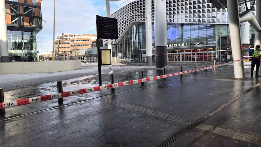 Live sneeuw | Oproep om woensdag thuis te werken, 'bollendak' Utrecht ...
