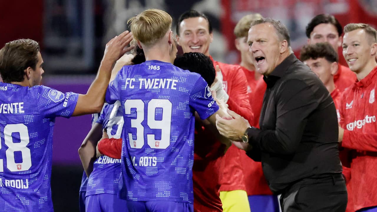 Van den Brom beleeft droomdebuut bij FC Twente met klinkende zege op Sparta | Voetbal | NU.nl