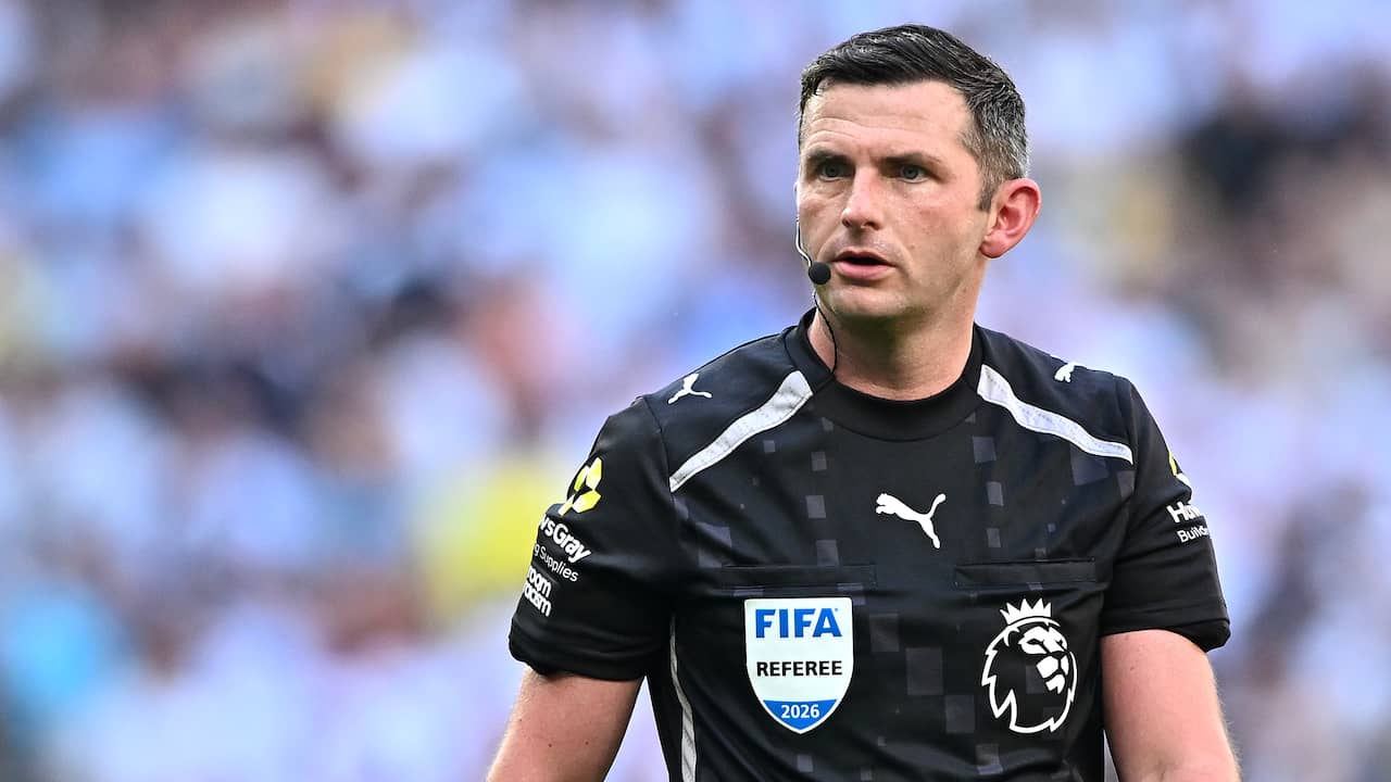 Engelse topscheidsrechter Michael Oliver fluit WK-duel tussen Oranje en ...