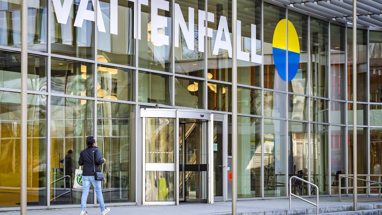 Ook Vattenfall brengt voortaan terugleverkosten in rekening | Economie ...