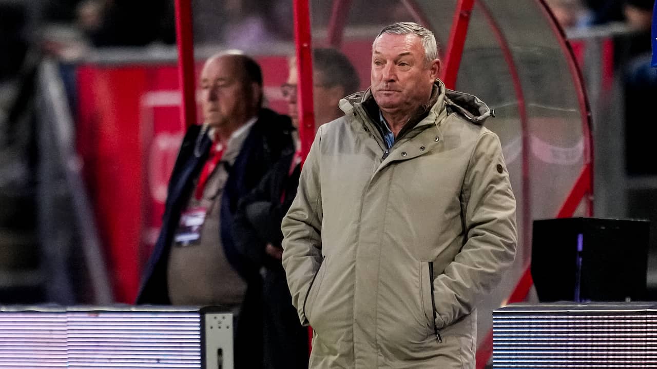 Jans eist meer respect voor trainers na ontslag Heitinga: 'Ga normaal ...