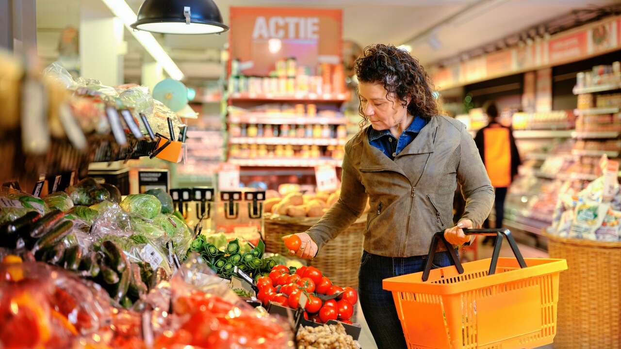Niet alleen vlees, maar ook frisdrank en snacks zorgen voor veel ...