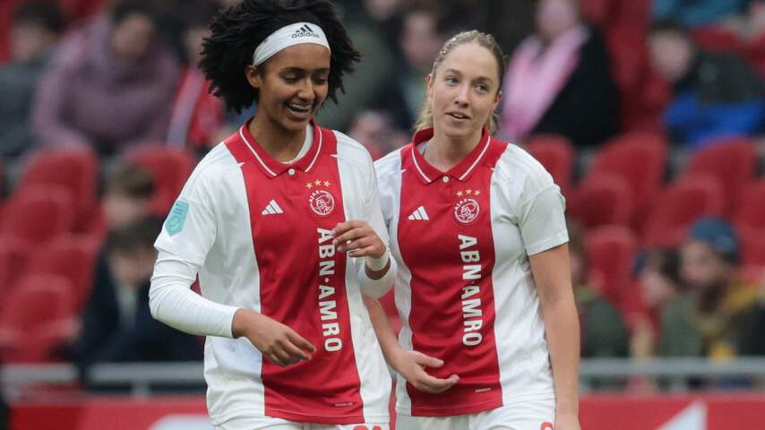 Ajax Vrouwen wint in ArenA van Feyenoord, PSV maakt geen fout in titelstrijd | Voetbal | NU.nl
